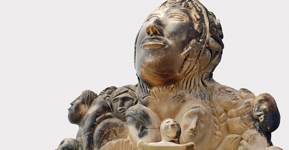 Inuit Poetry and Ceramics that Contemplate Life and Nature